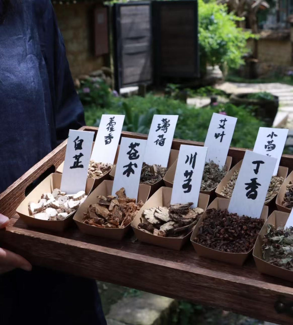 What Is Aromatherapy? History & Benefits of Ancient Scent Healing ...